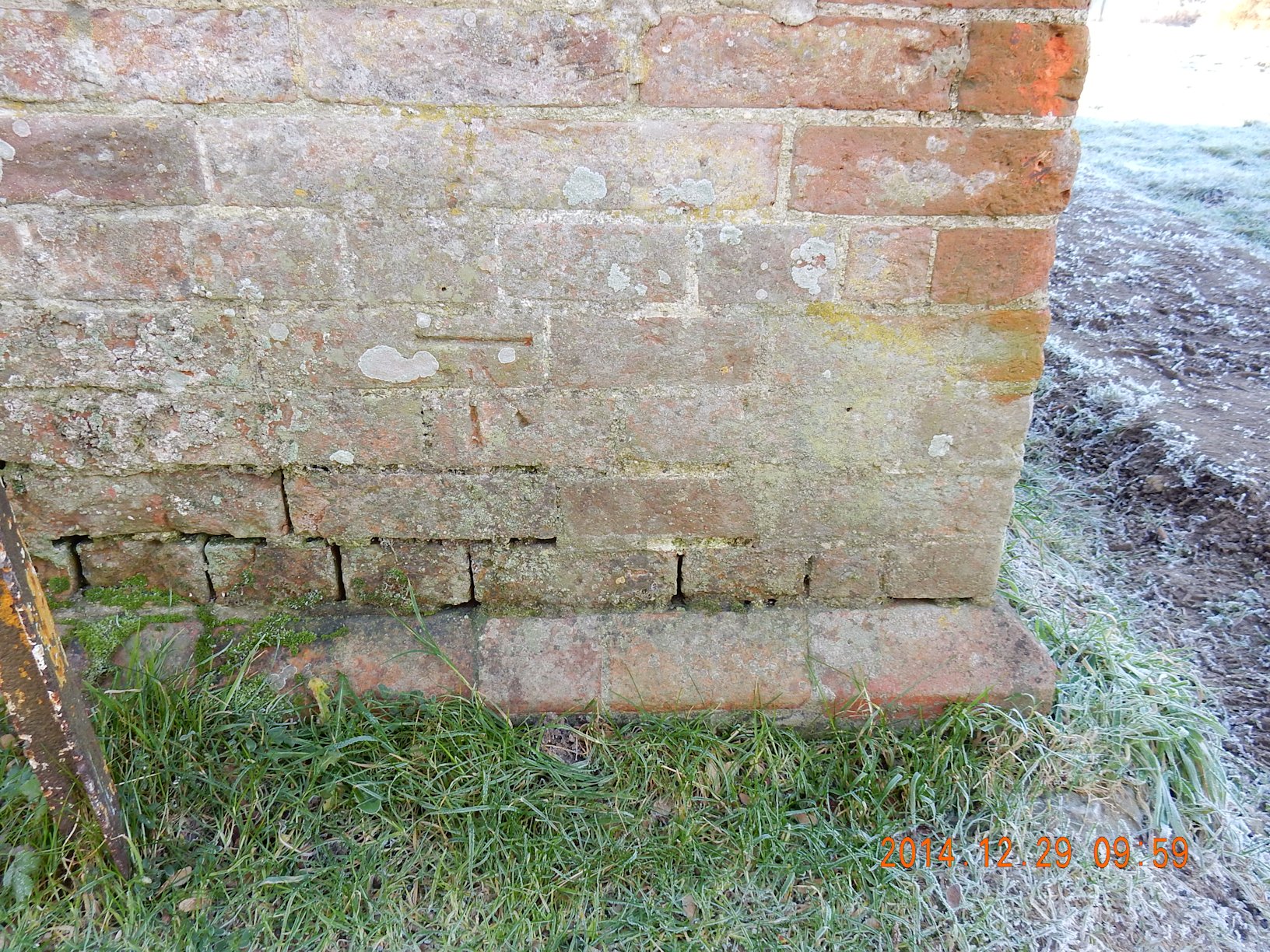 Cut Mark: Imber, The Bell Inn - Bench Mark Database